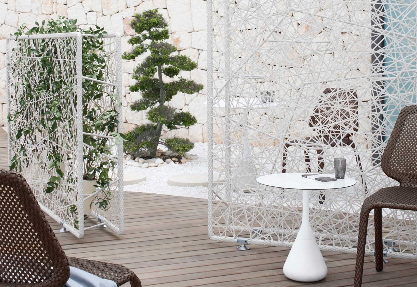 8 Creative Room Divider / Office Screen Partition Ideas